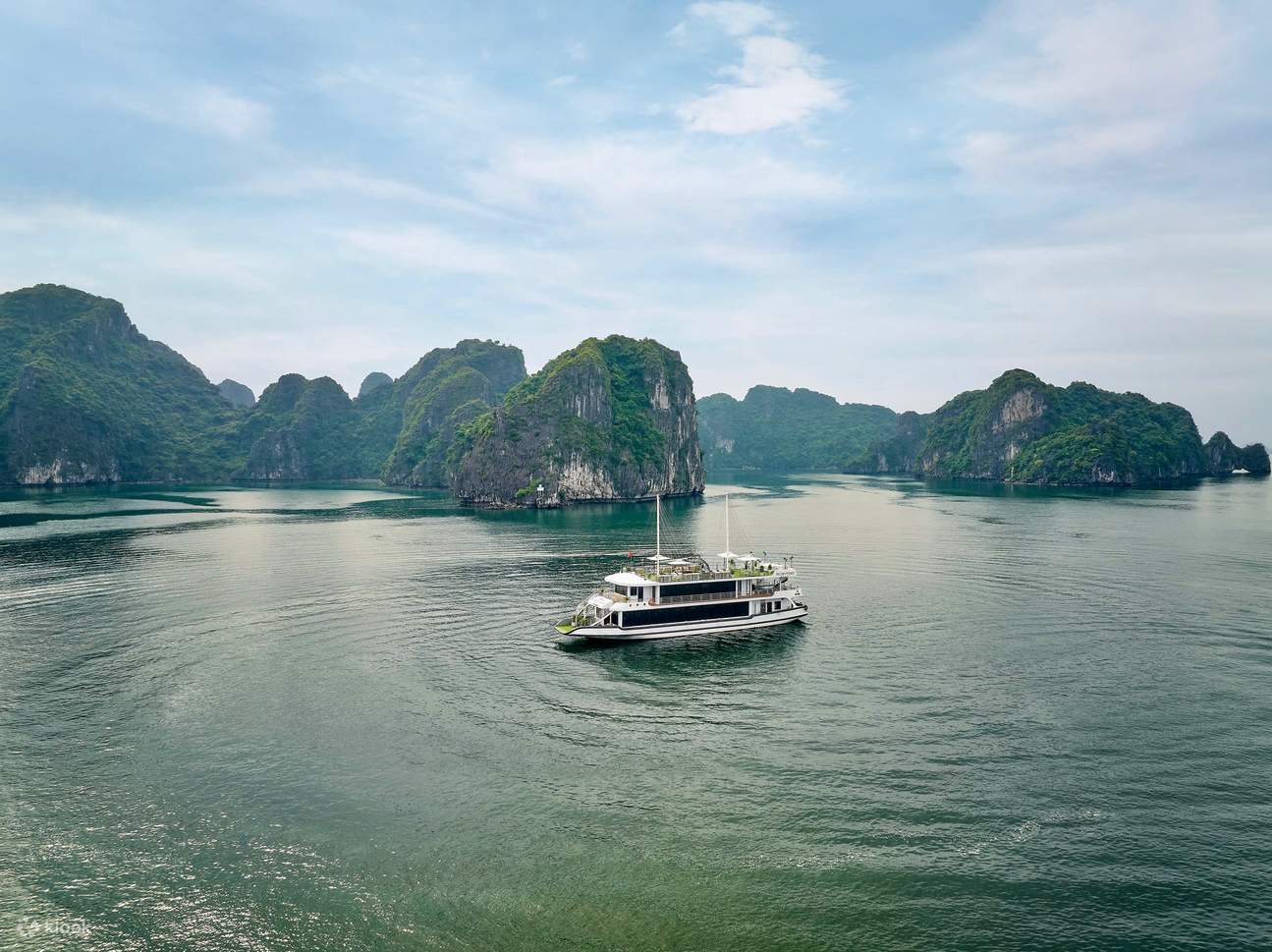Jelajahi Perjalanan Pesiar Sehari Ha Long Bay dengan Hercules Premium ...